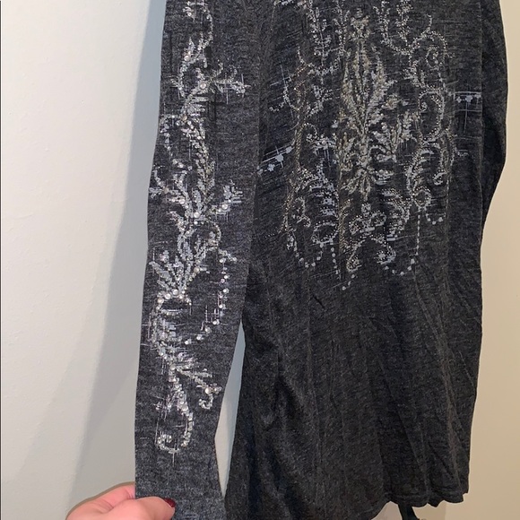 Miss Me | Sweaters | Super Cute Grey Sweater Wembellished Backsleeves ...